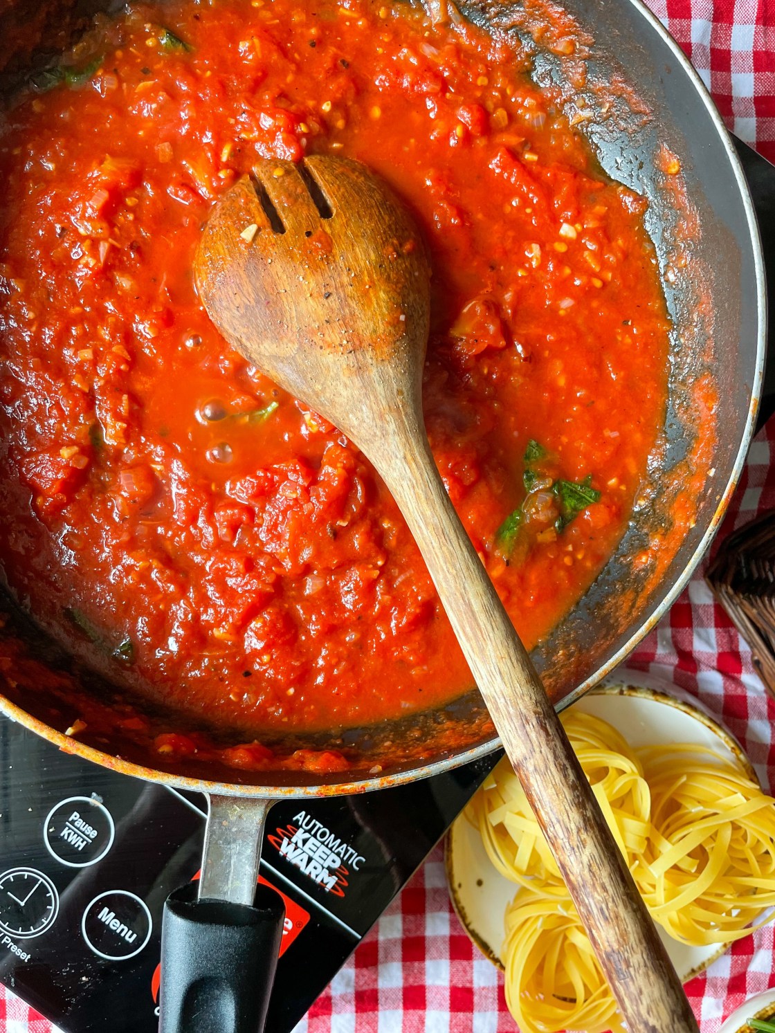 Easy Vegan Arrabbiata Pasta